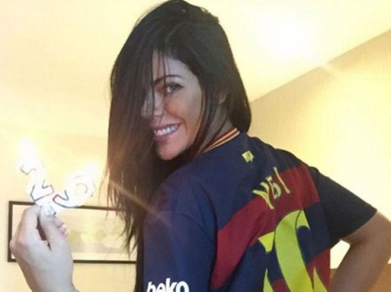 Una Miss BumBum le dedicó una foto muy hot a Messi | HaceInstantes ...